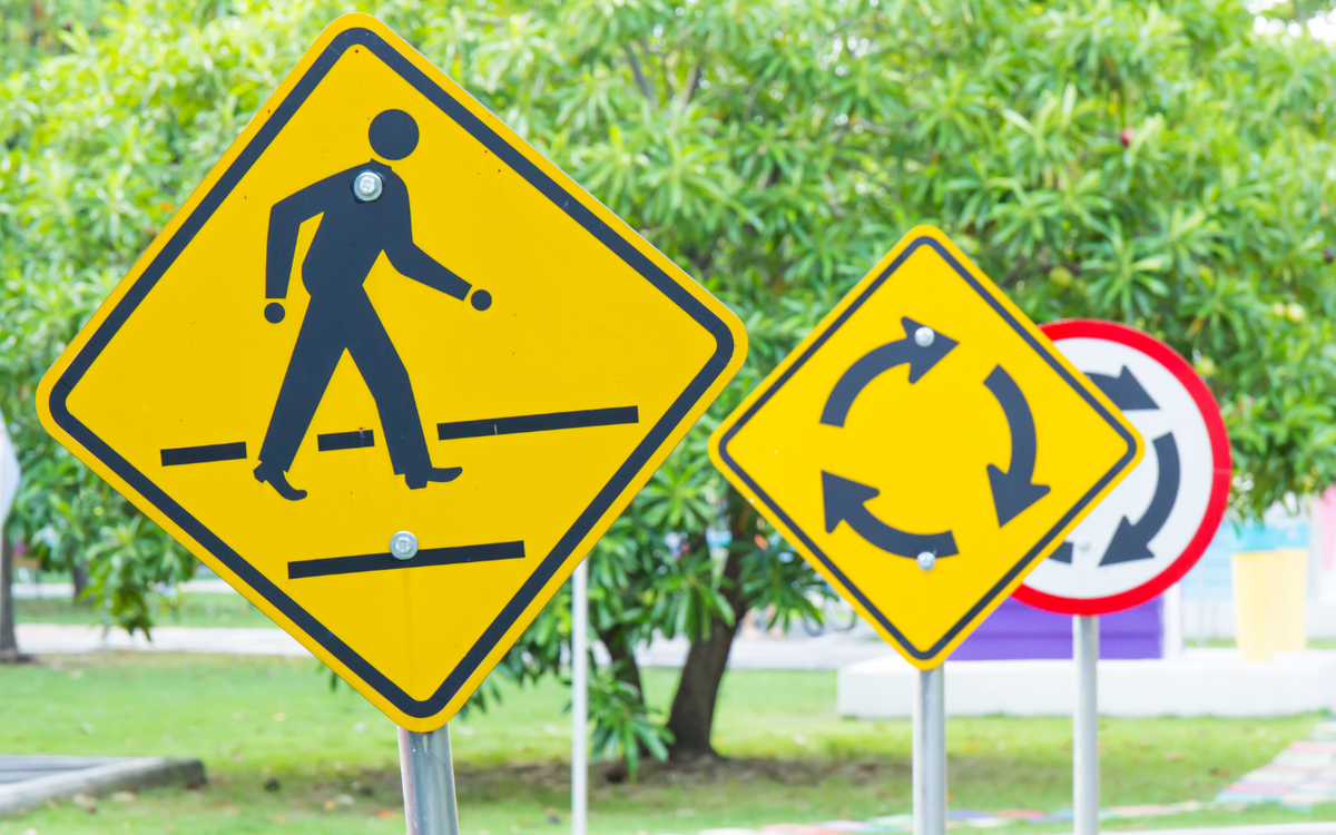 Traffic Controller Safety Tips: Staying Safe While Managing the Roads ...